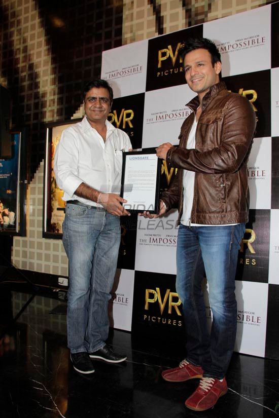 Hollywood Actress Naomi Watts written appreciation letter to Vivek ...